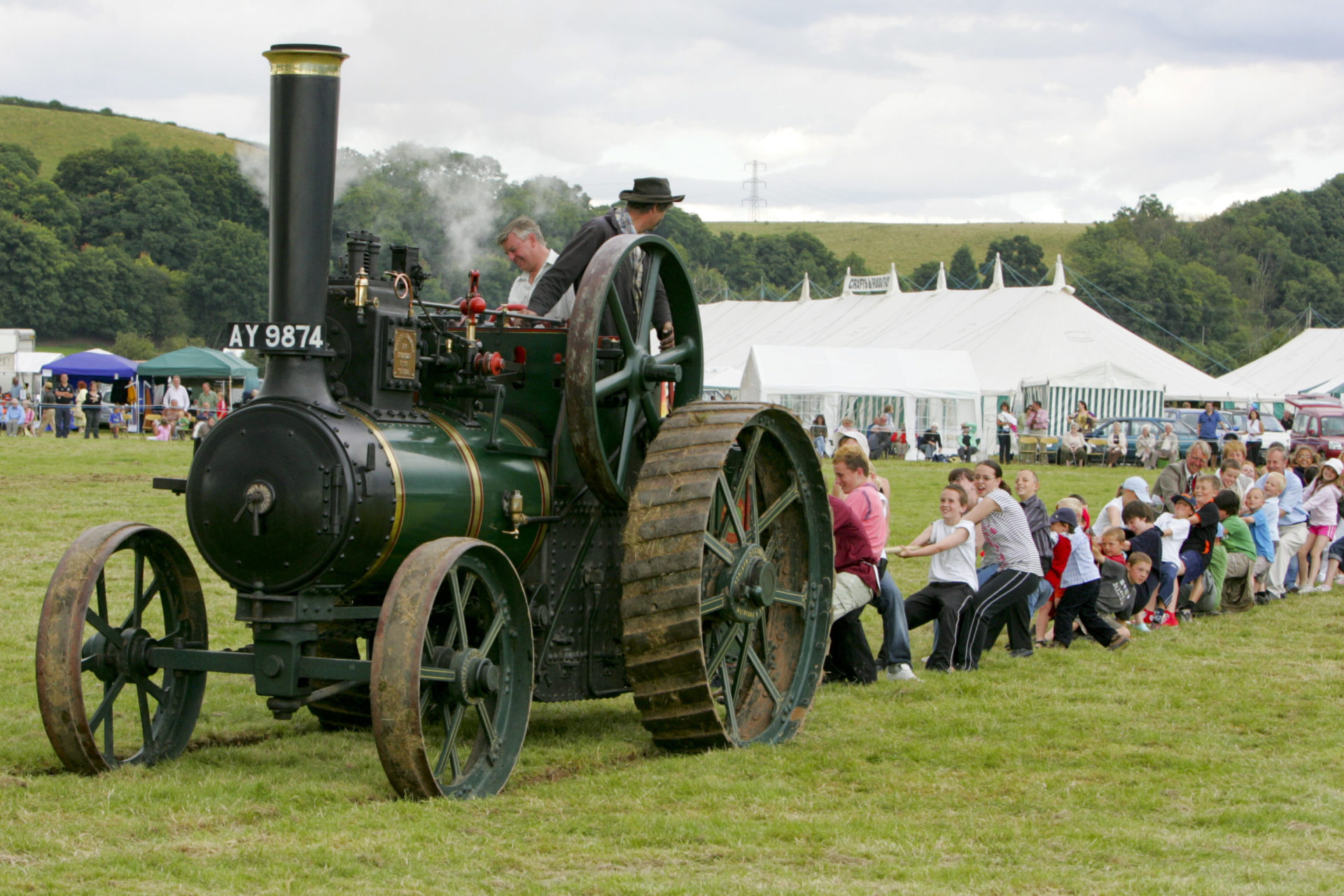 Steam Engine Tug of War - Tenbury Countryside Show