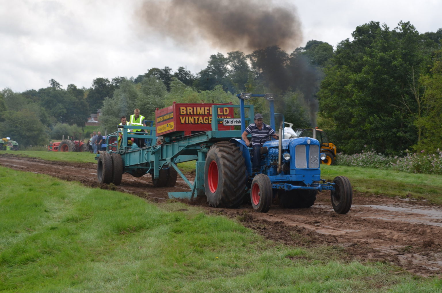 Tractor Pulling - Tenbury Countryside Show